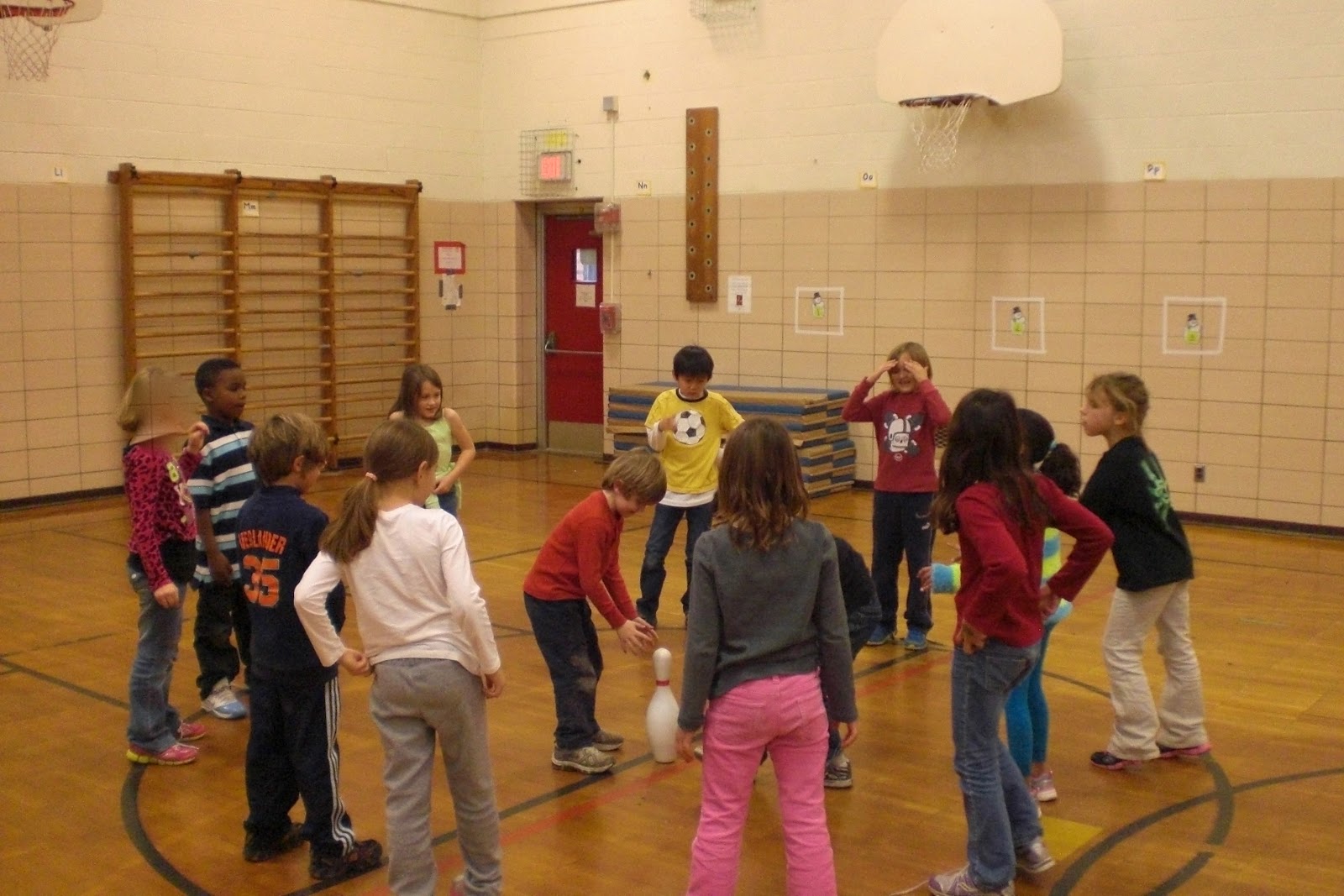 Haisley Physical Education: PHOTO: Lower Elementary Playground Ball Games