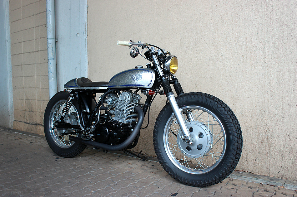 Slug Cycle SR400 - Inazuma café racer