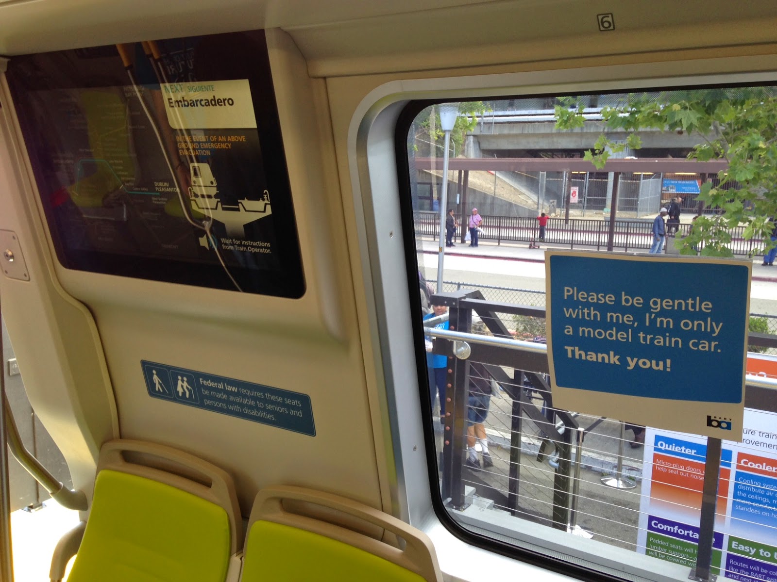 Tamerlane's Thoughts: Tour and photos of new BART train cars