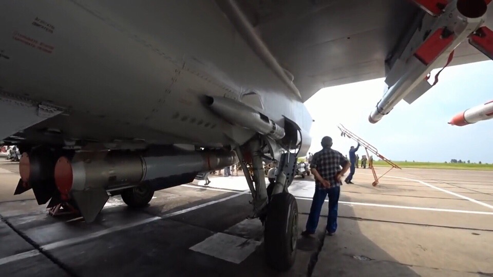 Historia y tecnología militar: MiG-31 con misiles R-37M y R-77-1