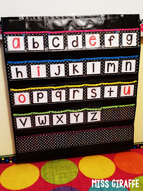 Miss Giraffe's Class: How to Organize Phonics Pocket Chart Centers