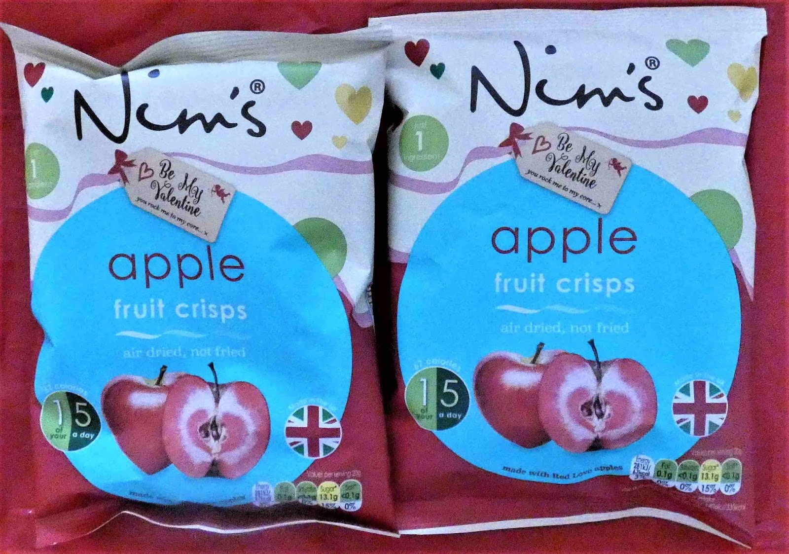 Madhouse Family Reviews: Nim's Apple Fruit Crisps review