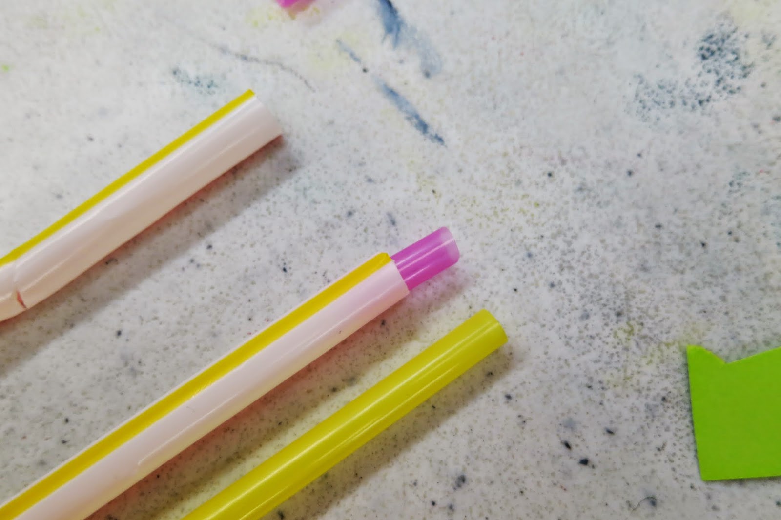 WonderWorks: Straw Flyers : library makers