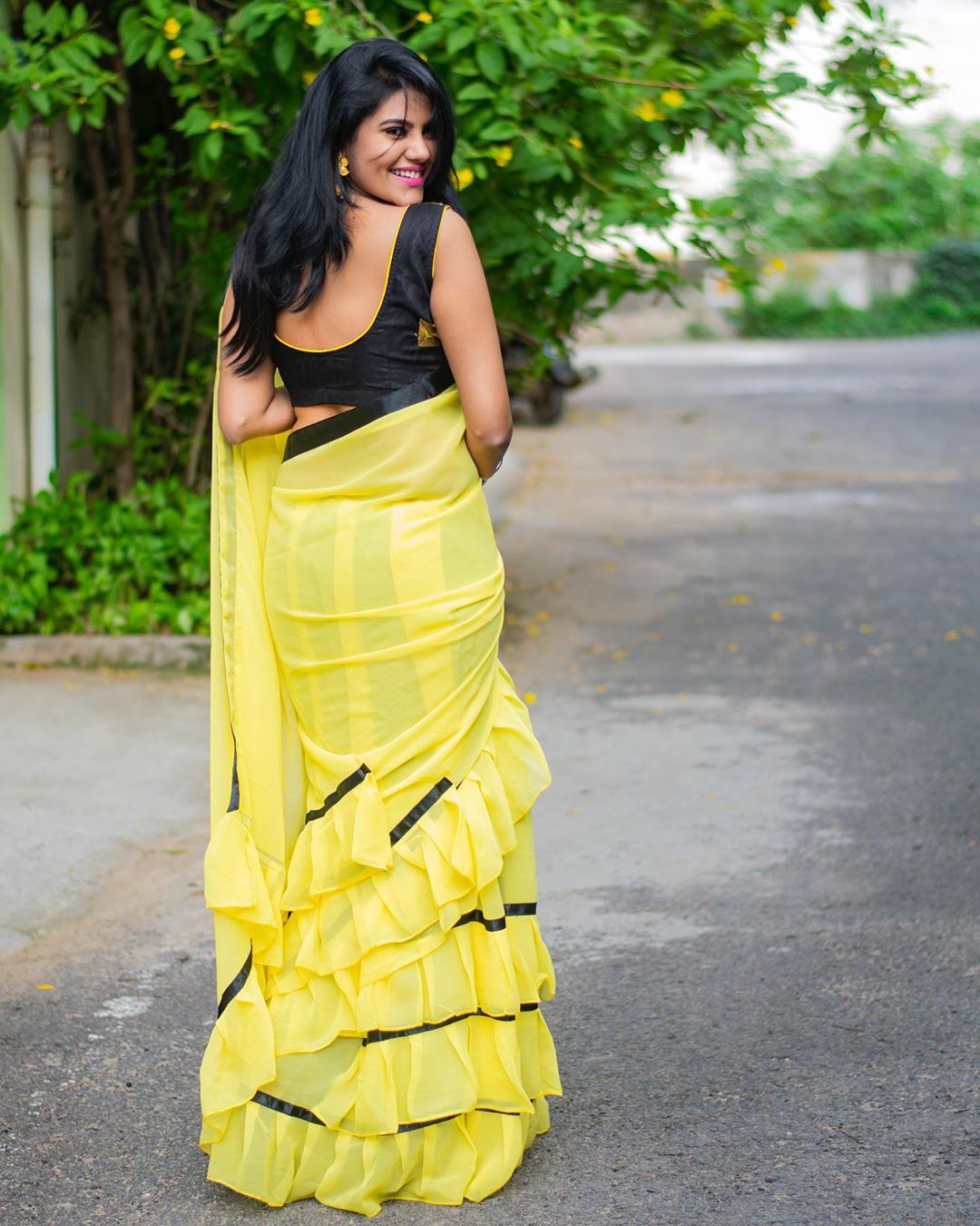 Nivisha Hot Navel Photos Collection Instagram, Serial Stills