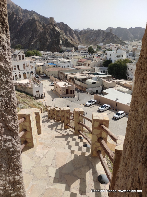 Cannons, Gun and Amazing views from Mutrah Fort, Muscat Oman - eNidhi ...