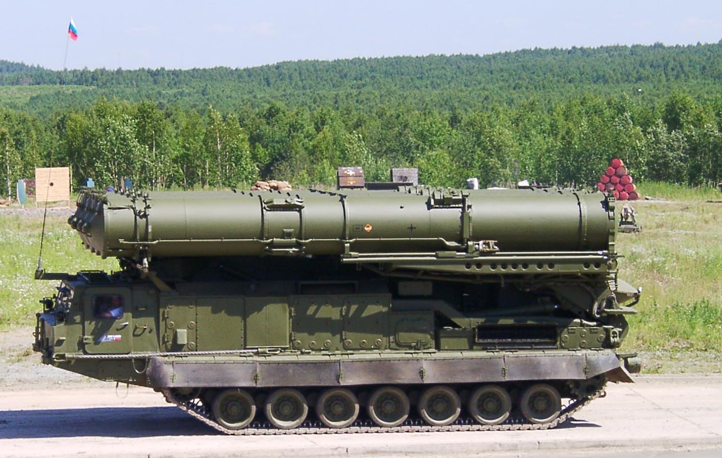 Defensa Militar: ¿Cómo es el sistema antiaéreo S-300, recibido por Siria?