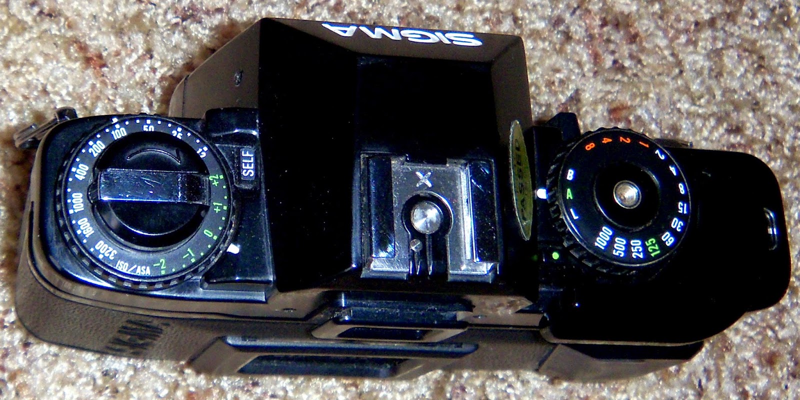 The Chens: The User's Review: Sigma sa-1 35mm SLR Camera with Quartz ...