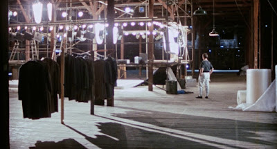 Cult Movie Reviews: Centrespread (1981)