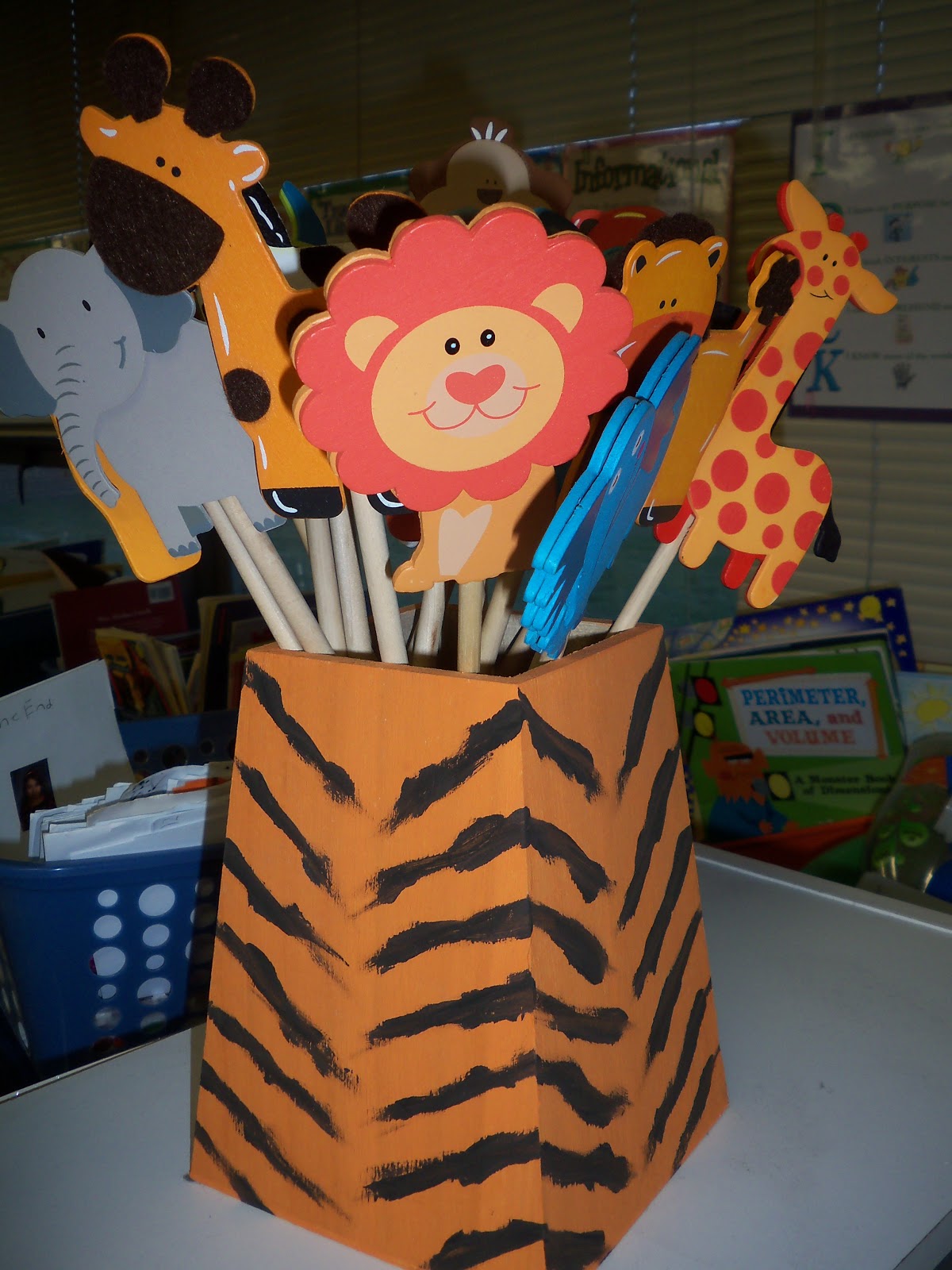 The Captivated Classroom: Pointers for Reading and The Smart Board