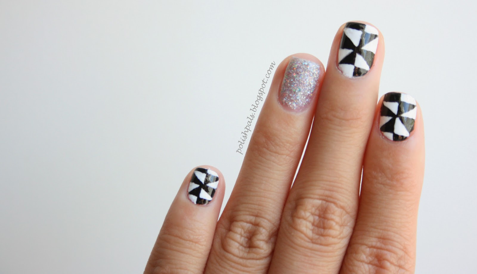 Polish Pals: Black & White Triangles (+ Tutorial)