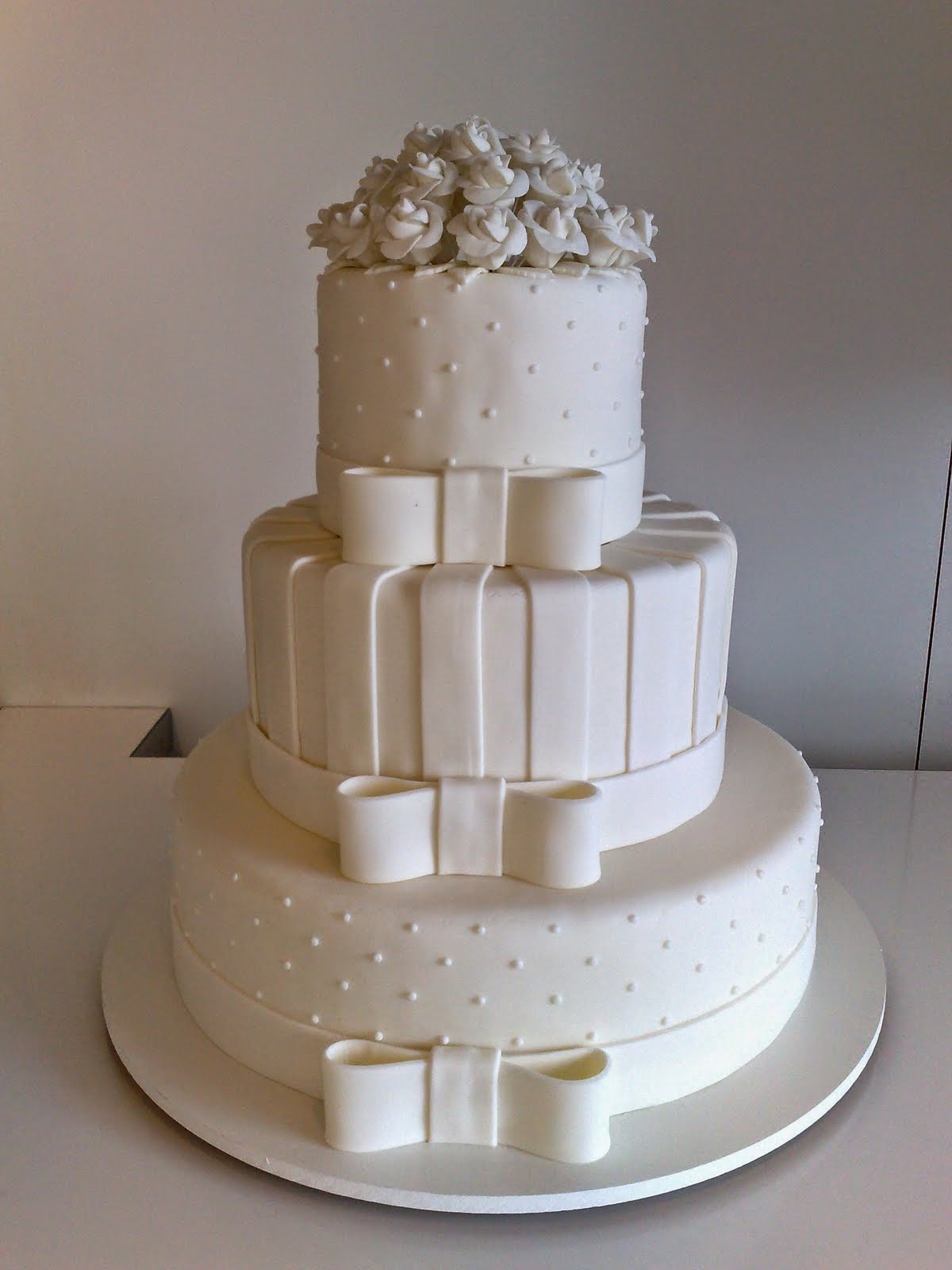 DOCE DE MOÇA: Bolo de casamento Branco