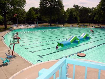 Play St. Louis: Heman Pool, University City