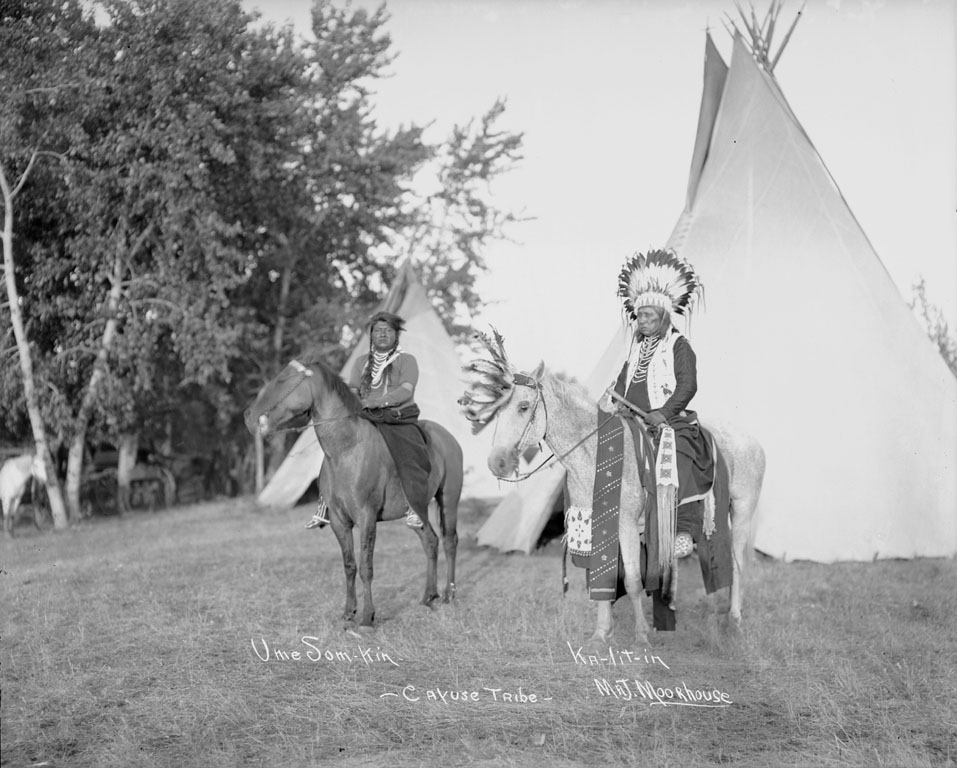 White Wolf : Stunning Portraits of Cayuse People From The Early 1900s
