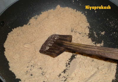 Niya's World: Arrowroot Biscuit Halwa