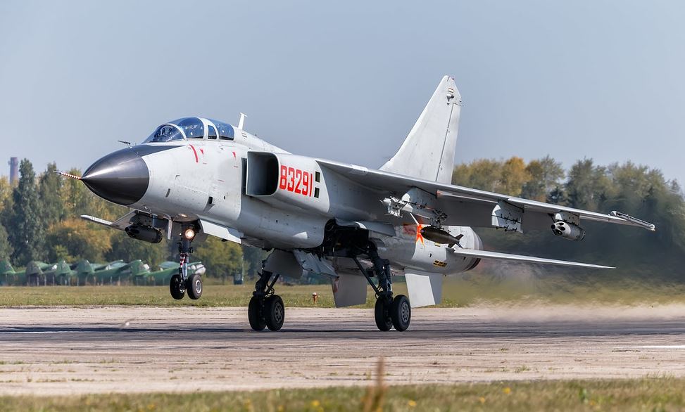 Military and Commercial Technology: The JH 7 is old and strong, and has ...