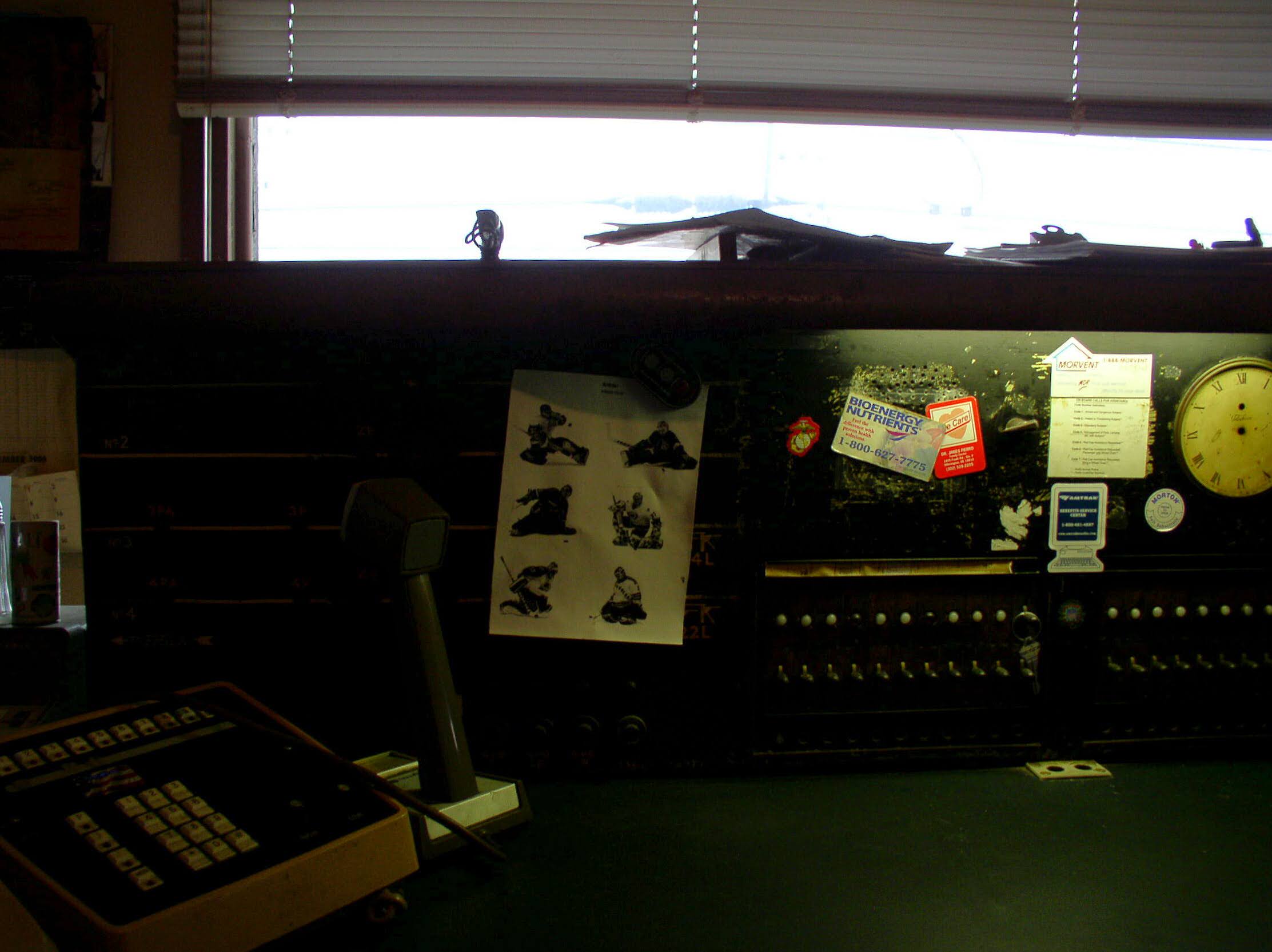 The Position Light: PHOTOS: Amtrak PAOLI Tower