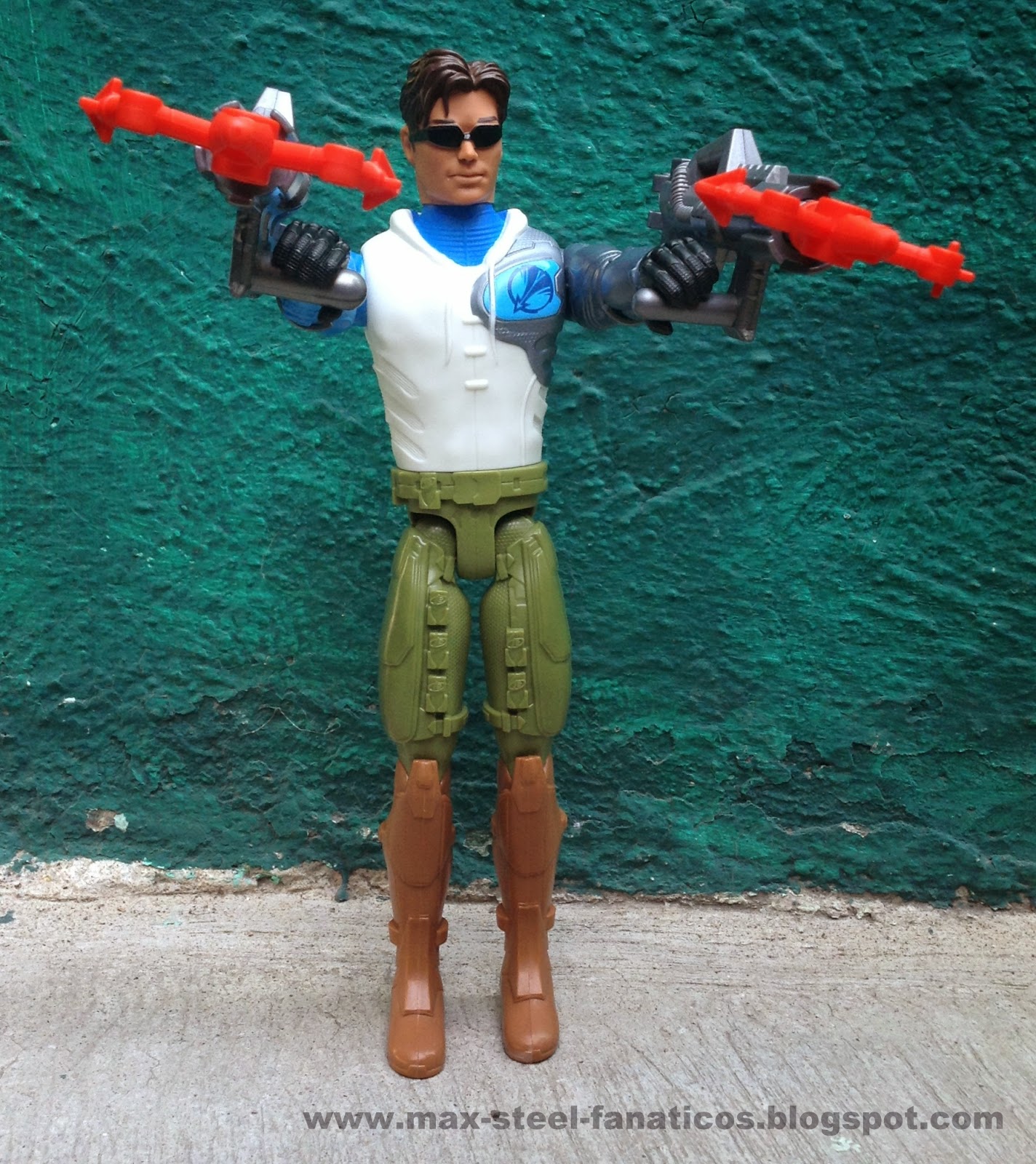 Max Steel Fanáticos: Max Steel Reviews: Parte 3