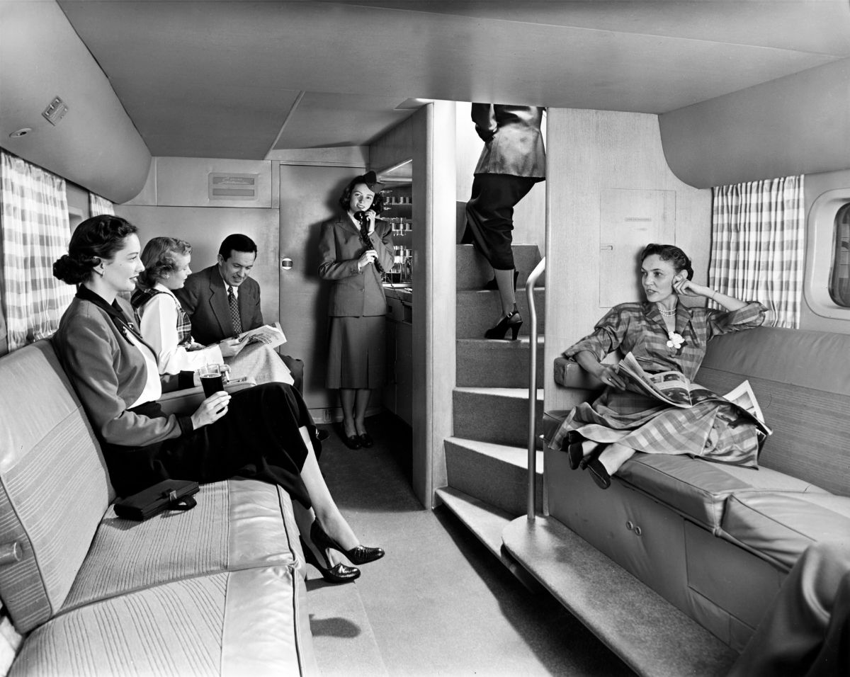 Inside a 1947 Boeing 377 Stratocruiser, the “Largest and Fastest ...