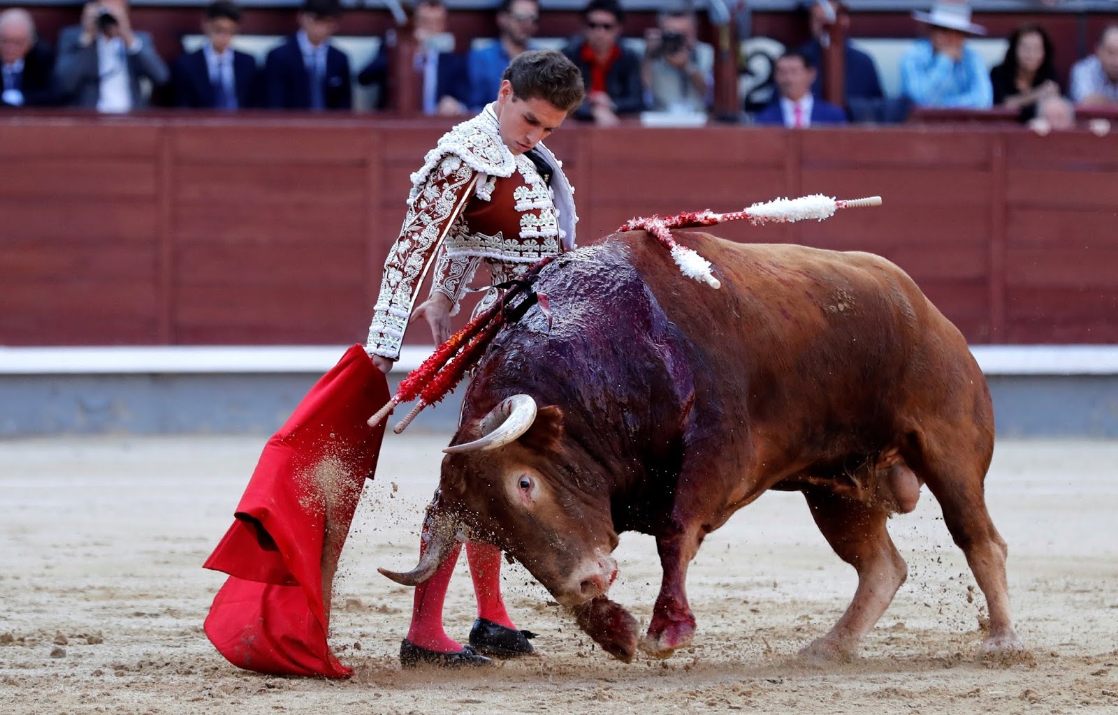 VUELTA AL RUEDO: LAS VERDADES DEL BARQUERO - Una sola oportunidad