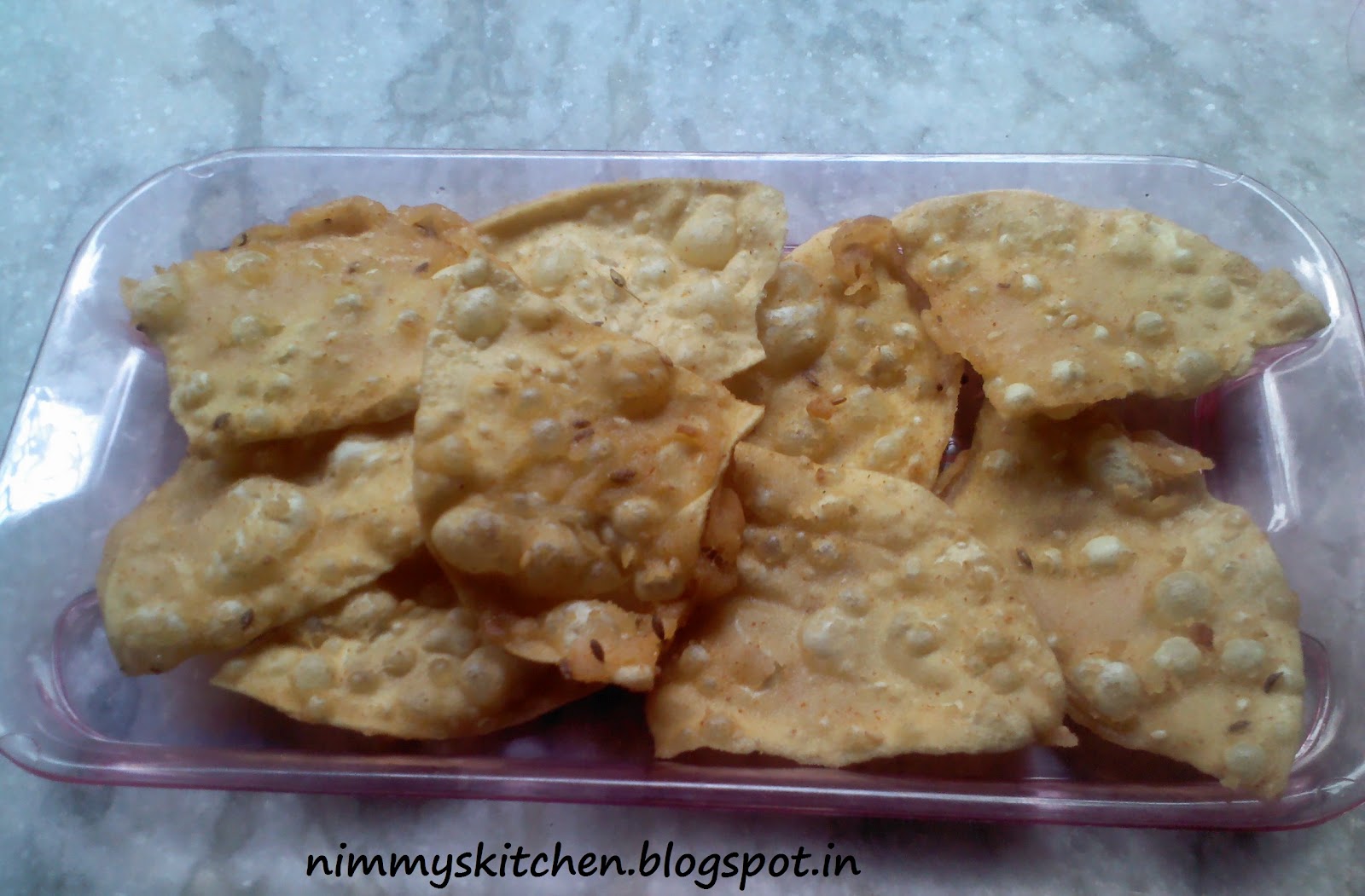 Nimmy's Kitchen: Pappad Vada