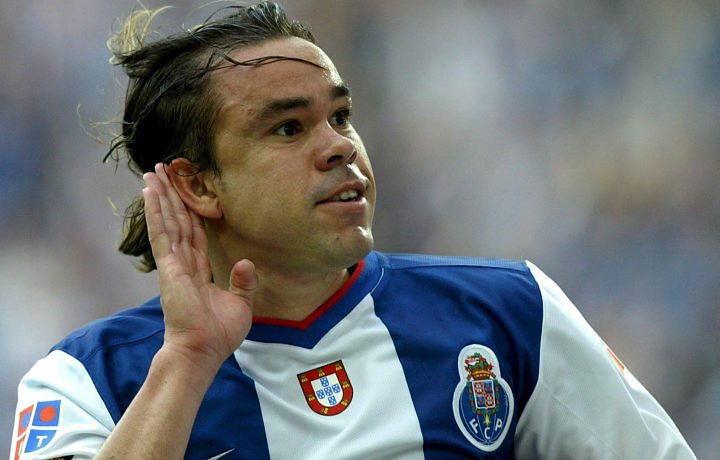 Bafos de Dragão: O regresso do 'macaco' Adriano