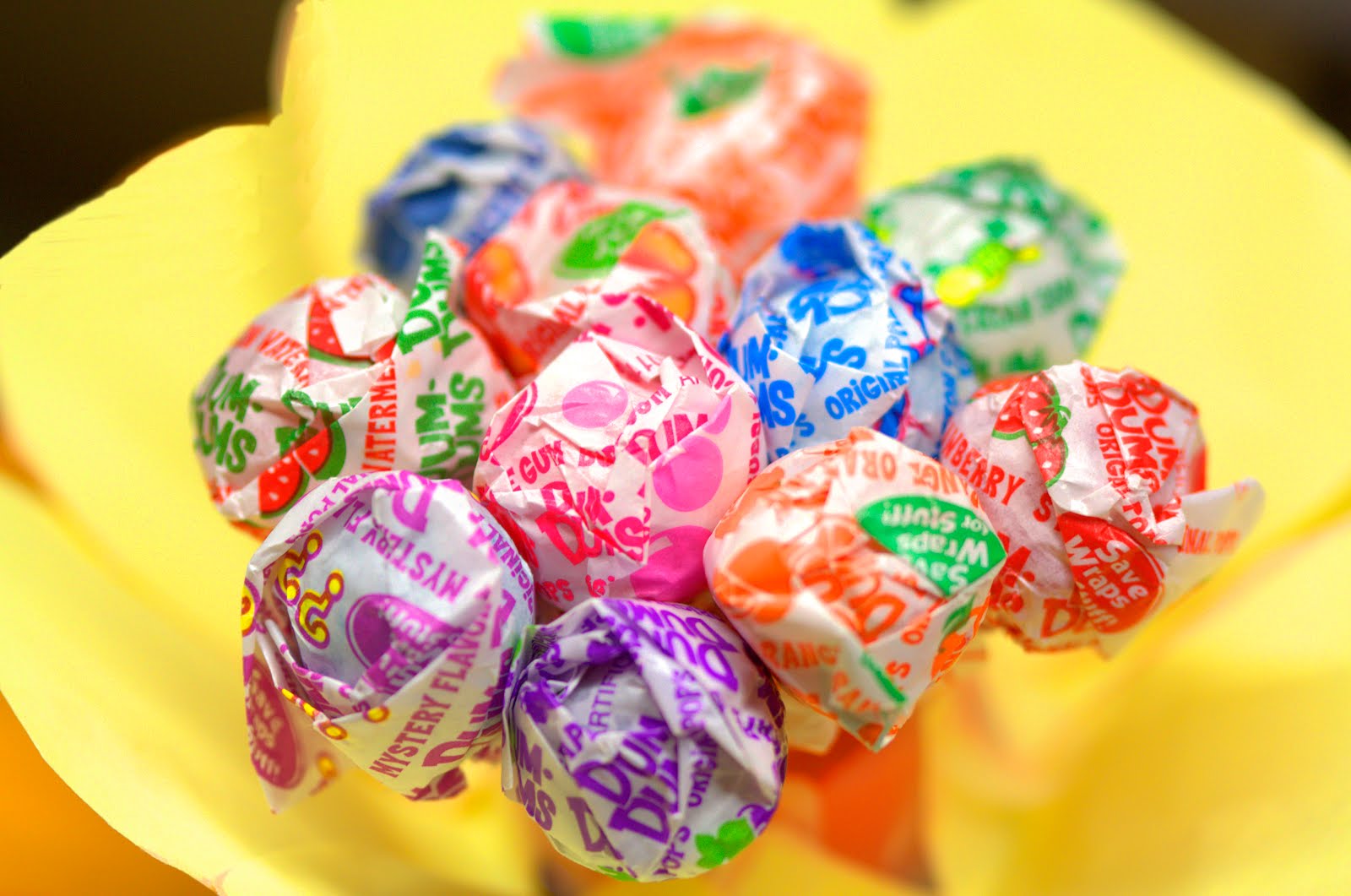 Says Me Says Mom: Funtivity Friday - Lollipop Taste Testing