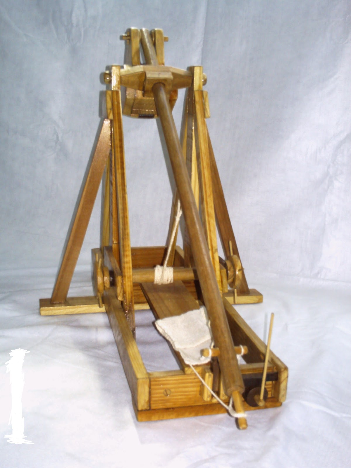 Madeira Trabalhada: Catapulta Medieval ( Medieval Catapult ...