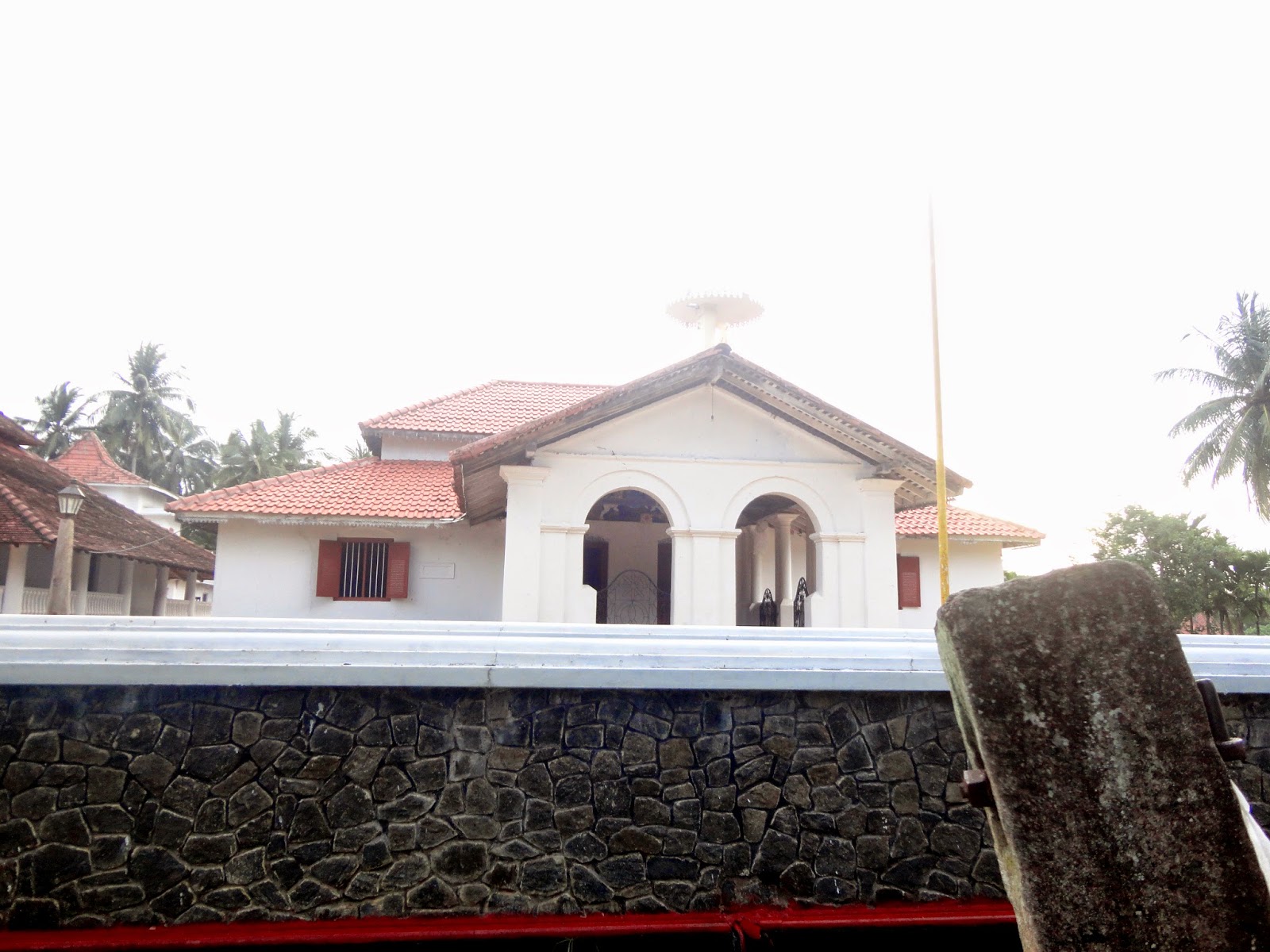 Simple Travels: Pansal-01 - Dadagamuwa Temple – July 2014