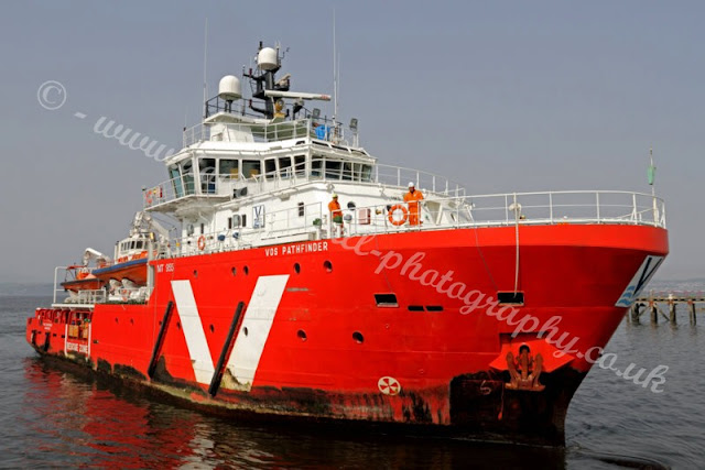 Dougie Coull Photography: Vos Pathfinder - James Watt Dock