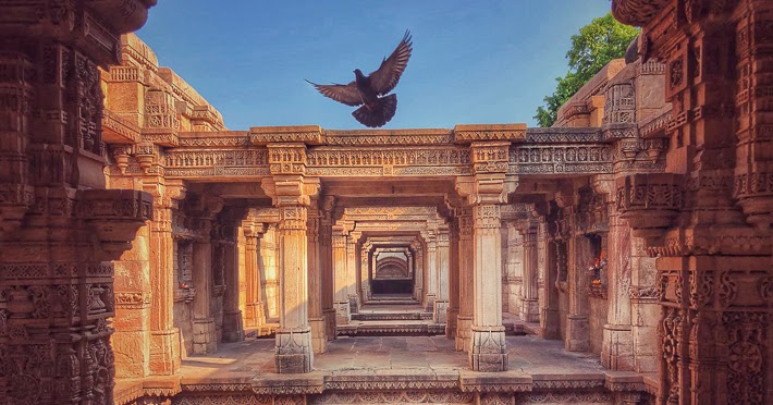 Adalaj Ni Vav - A must visit place around Ahmedabad, Gujrat