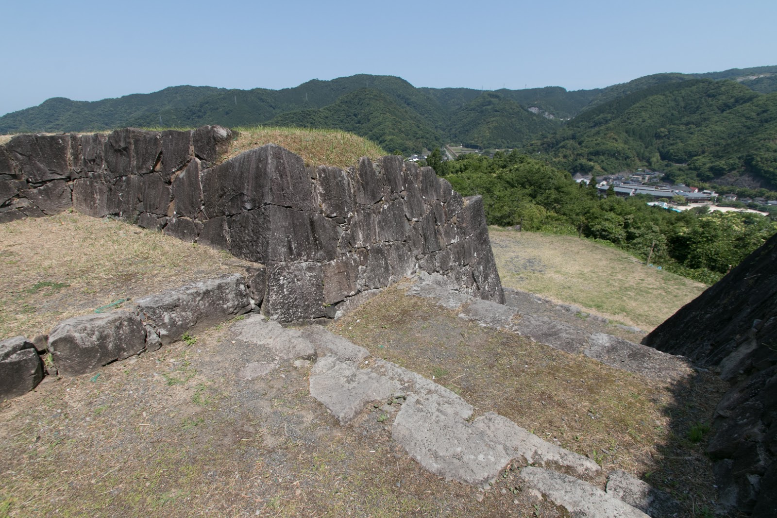 Sashiki Castle -Small masterpiece of excellent castle builder- | Ken's ...