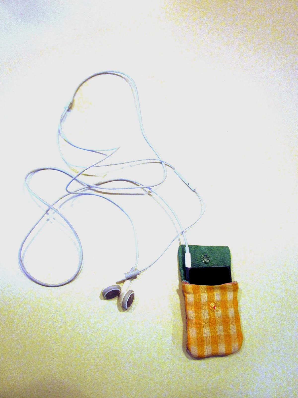 Fancy That Notion: button pouch:)