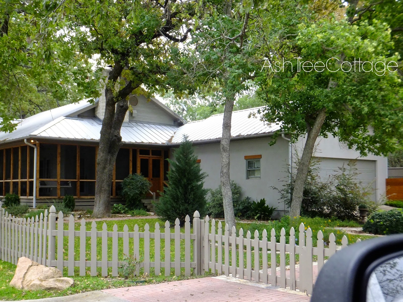 Ash Tree Cottage: Bentley's Texas Hill Country Cottage Tour