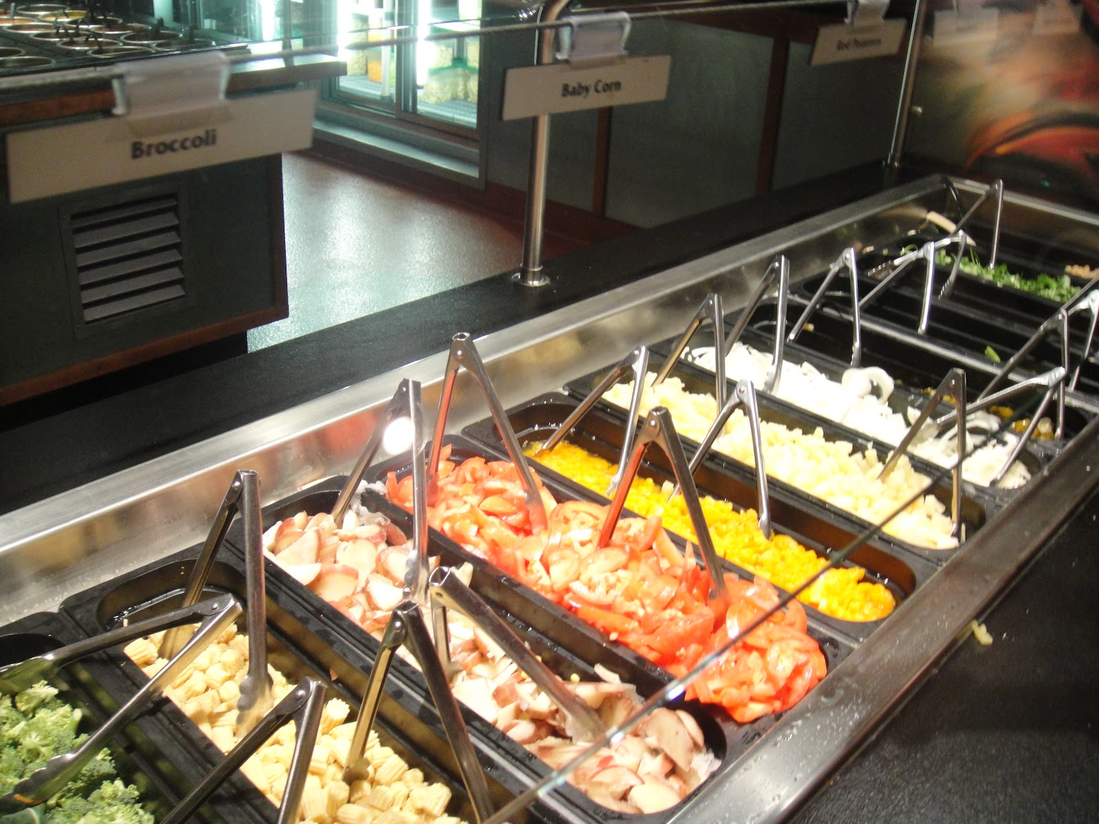 ..Pinay kid explores the WORLD..: HuHot Mongolian Grill