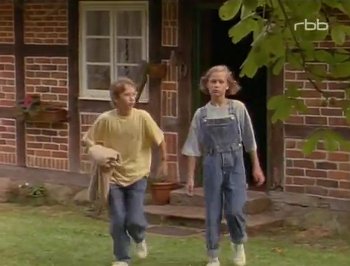 Bib Overalls Film Blog: Mission Top Secret (1994)