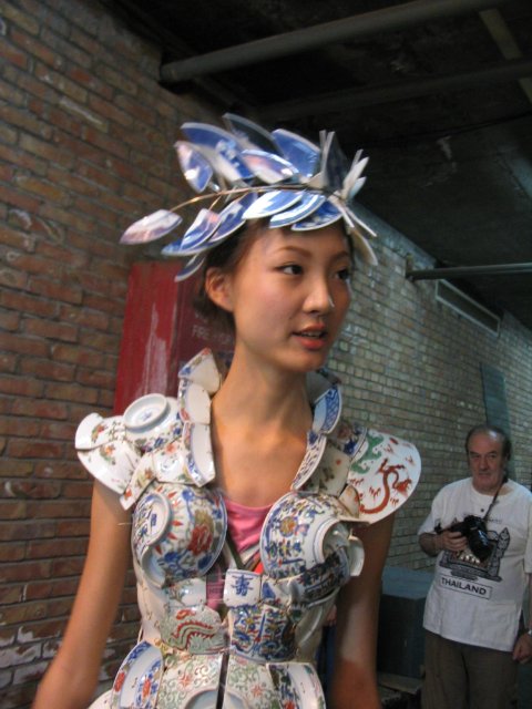 Simply Creative: Porcelain Costumes by Li Xiaofeng
