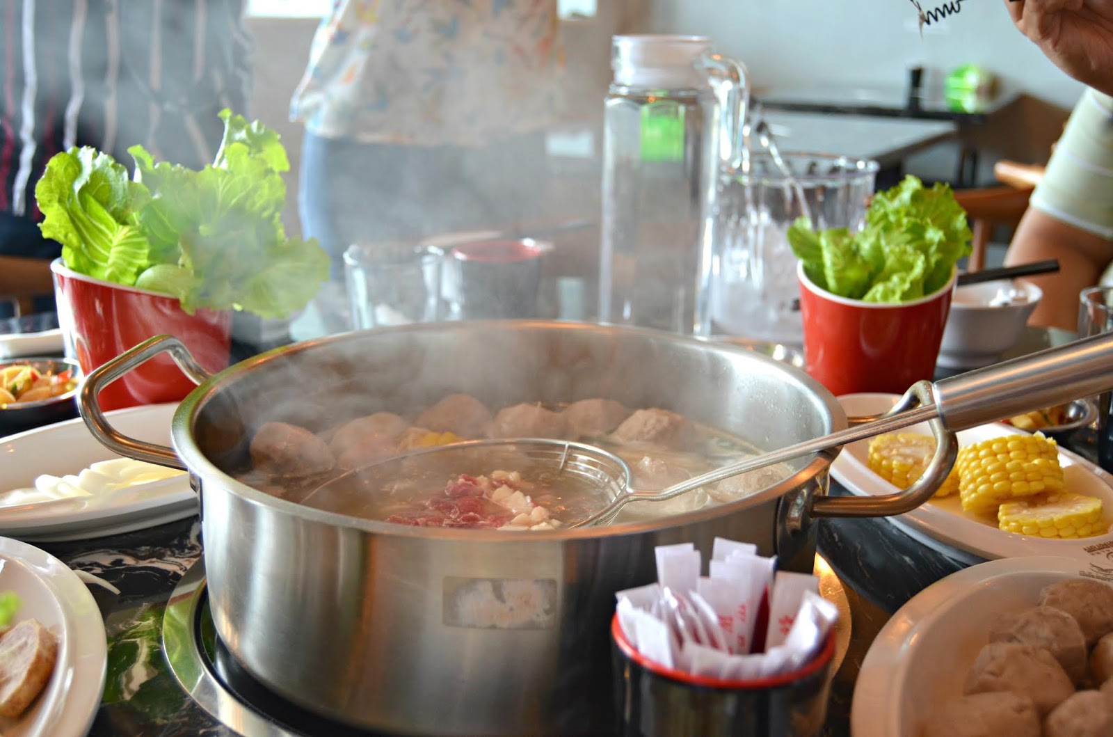 The Bandwagon Chic: Fresh Beef Served in Unlimited Hotpot at Chao Shang ...