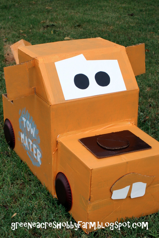 Greene Acres Hobby Farm: Cardboard Tow Mater