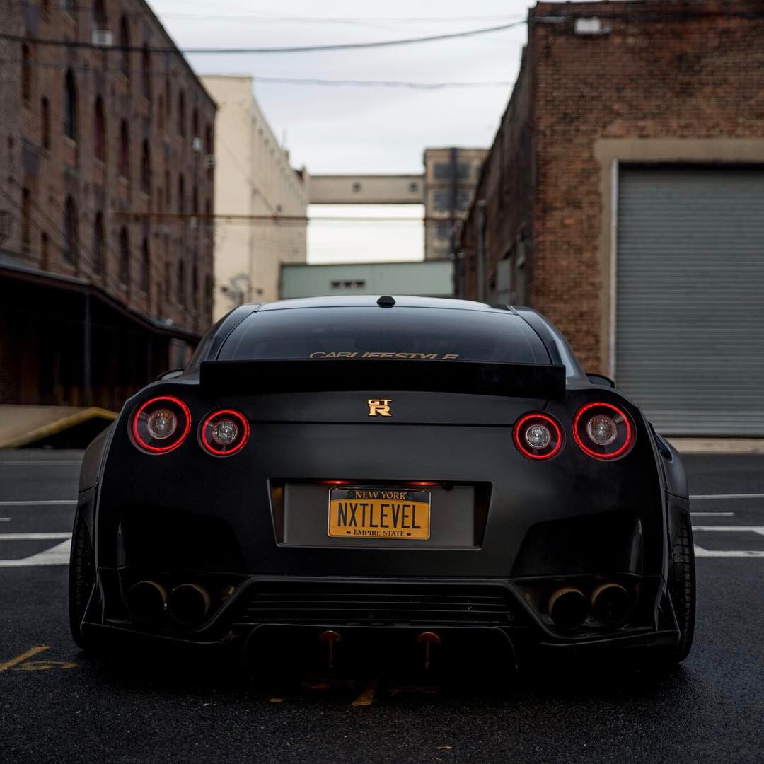 Muscle Cars Americain: GTR R35 "The Ghost Rider" by Liberty Walk