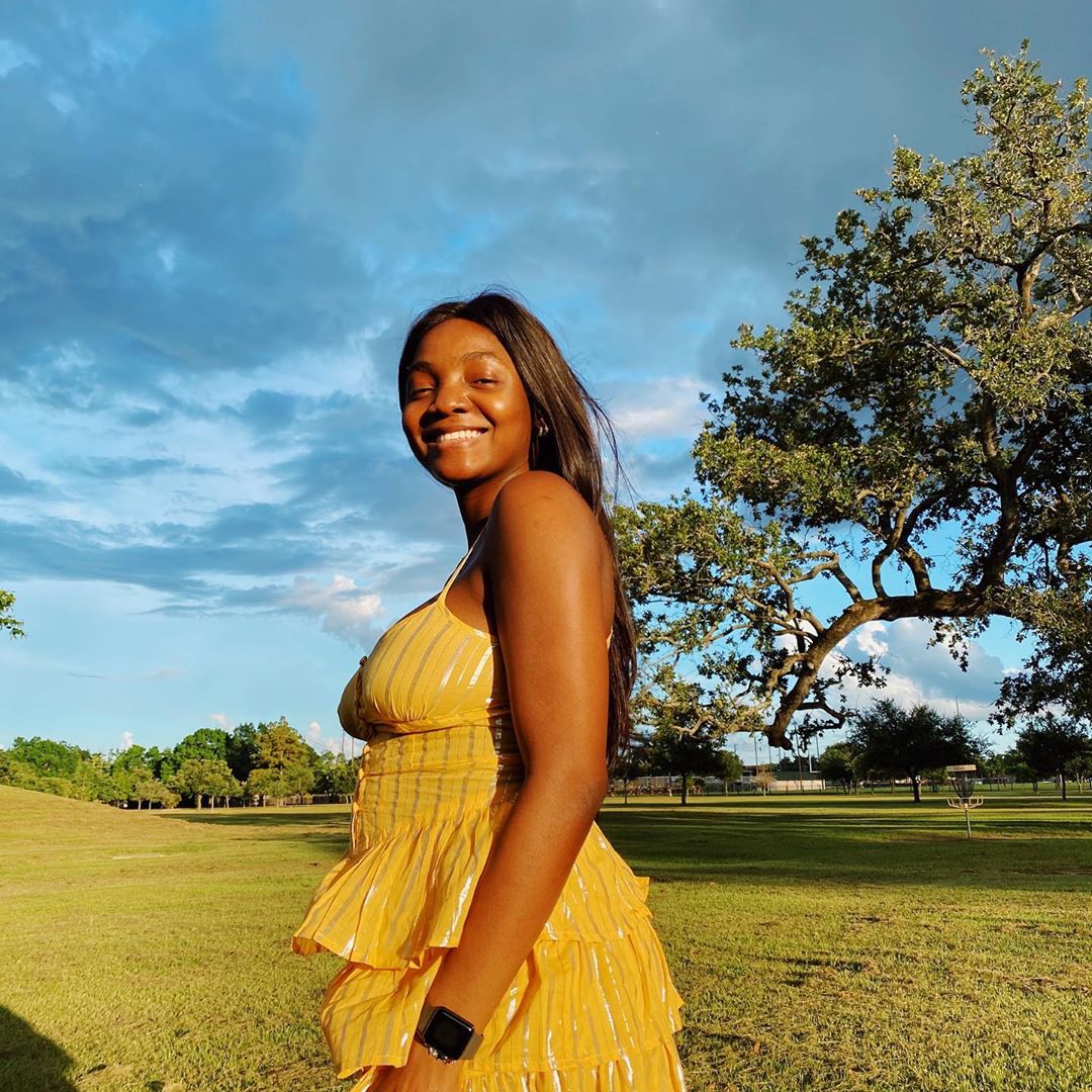 Stella Dimoko Korkus.com: Singer Simi Shows Off Postpartum Body And ...