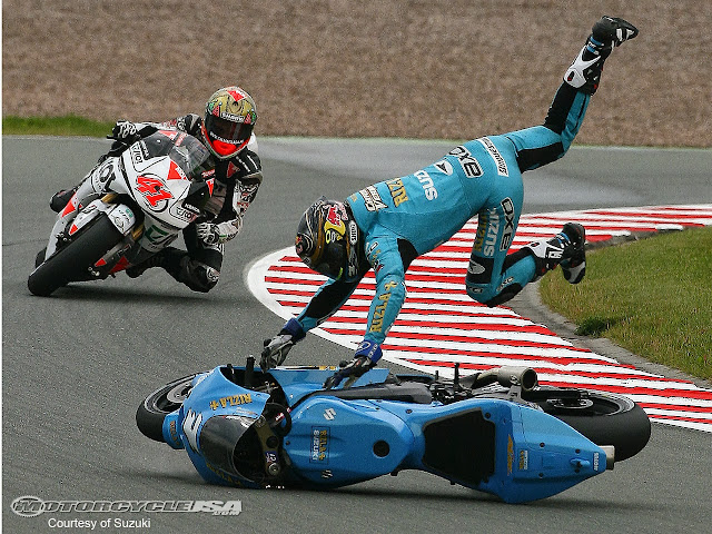 Apa Itu Highside(r) - Lowside(r) dalam Balapan ? ~ Motor-motoran