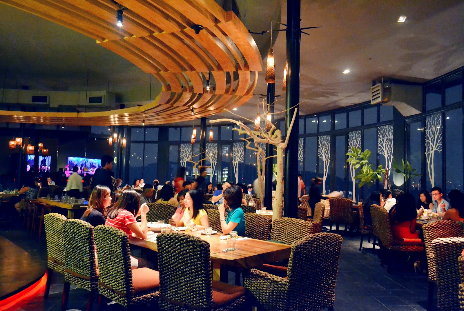 Eat Well Travel On_: Sky Level Dining at Signature @The Roof, 1First ...