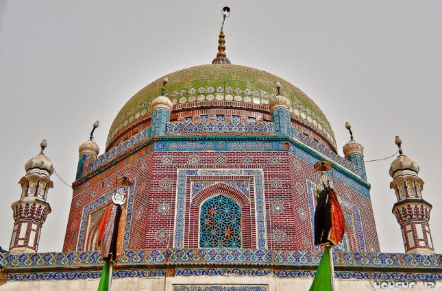 Divine Truth: Hazrath Shams Tabrez raz