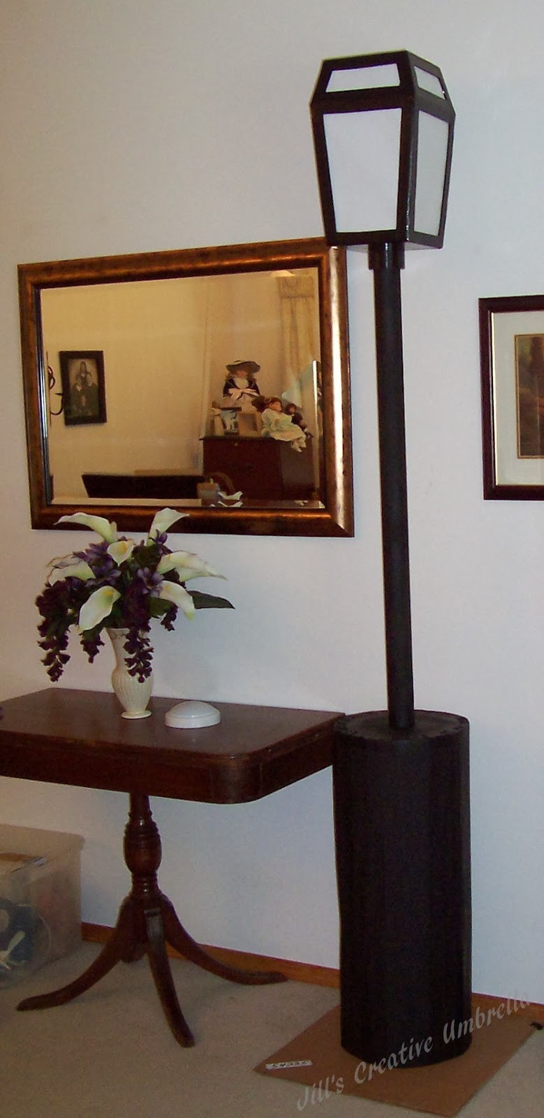 Jill's Creative Umbrella: For the Stage - DIY LAMP POST