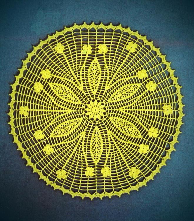 Crochet Doily Pattern - A Very Nice Flower Doily - Easy and Round