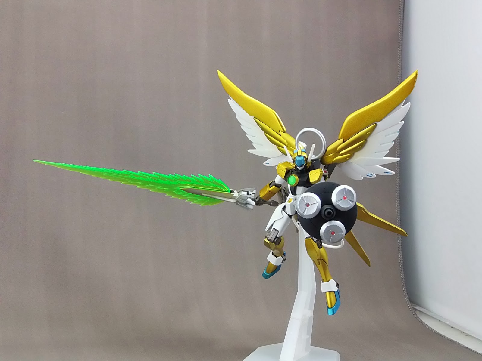 Custom Build: 1/144 Gundam Mirlion Seraph