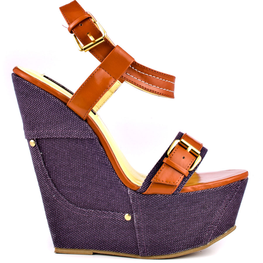 Shoe of the Day | Shoe Republic Pocket Wedge | SHOEOGRAPHY