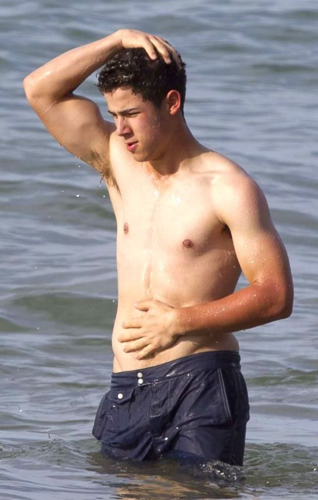 Confessions Of An Armpit Lover: Page 150 - Nick Jonas & His Bachelor Pits