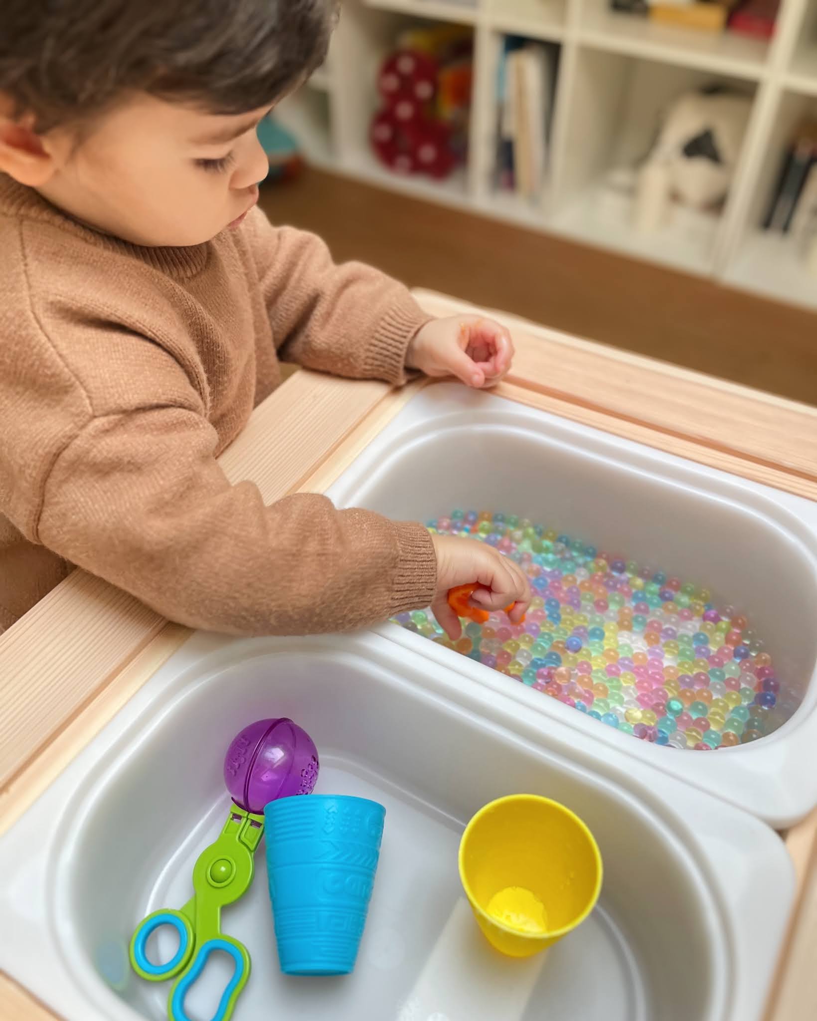 Bacs sensoriels Montessori, qu'est-ce que c'est ? - Le bazar d'Alison ...