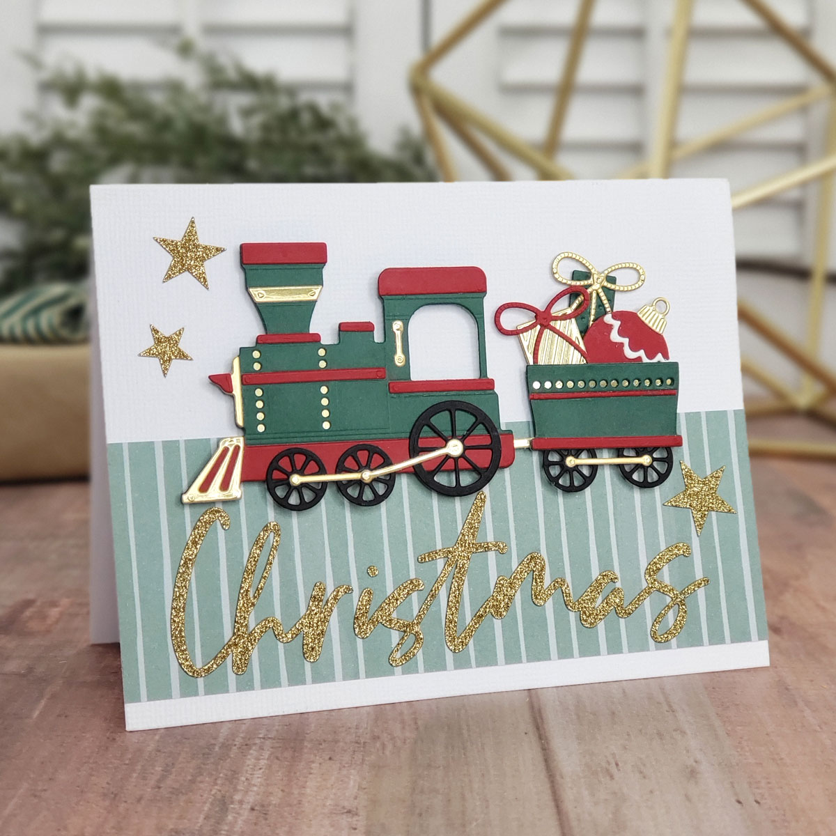 Spellbinders All Aboard Christmas Kit - Train Die